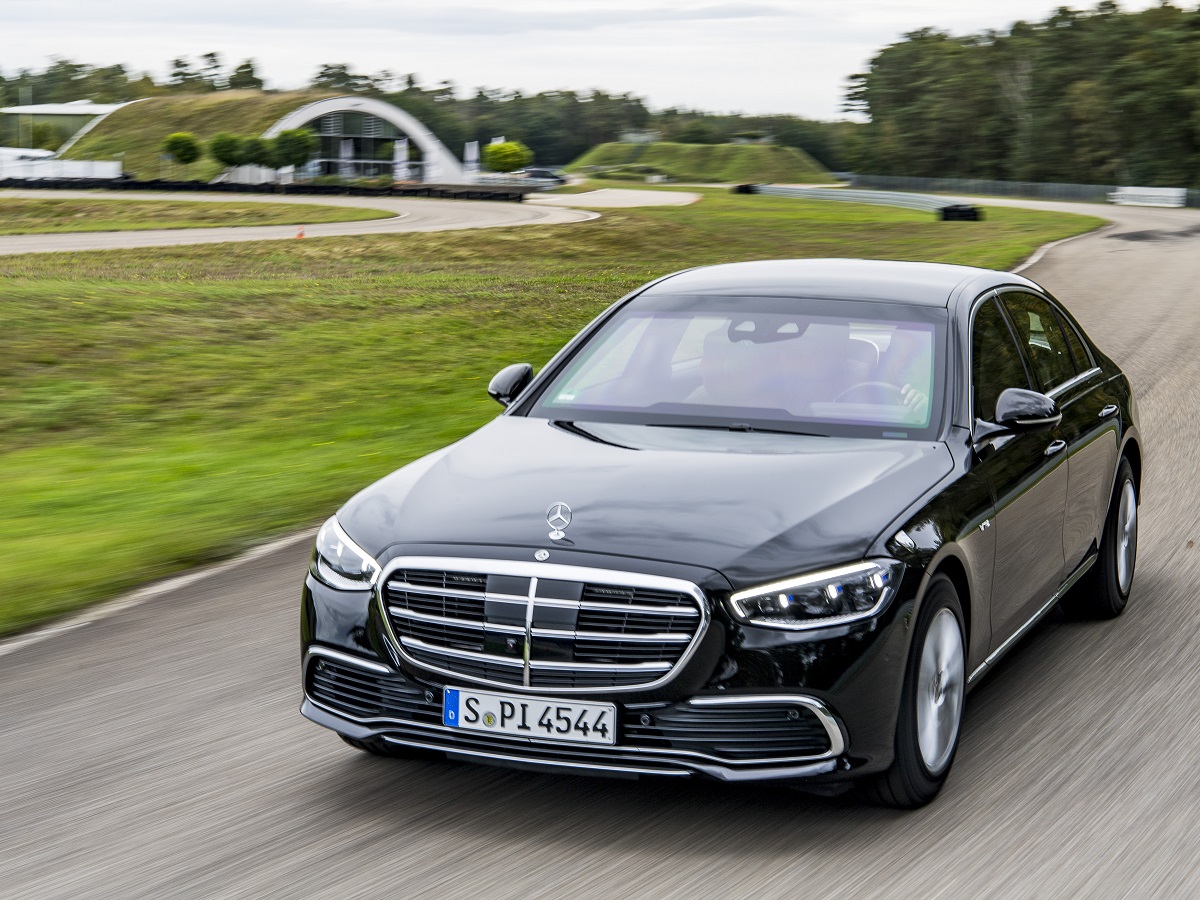 Full-Size Luxury Cars of 2023, Ranked from Best to Worst